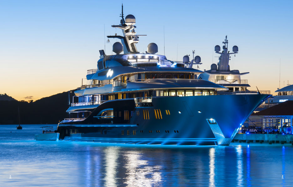 NAVIS Luxury Yacht Magazine Issue 17 - NAVIS Store